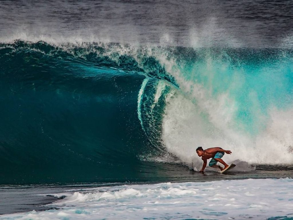 Here are the World’s Top Surf Spots to Include in Your Bucket List