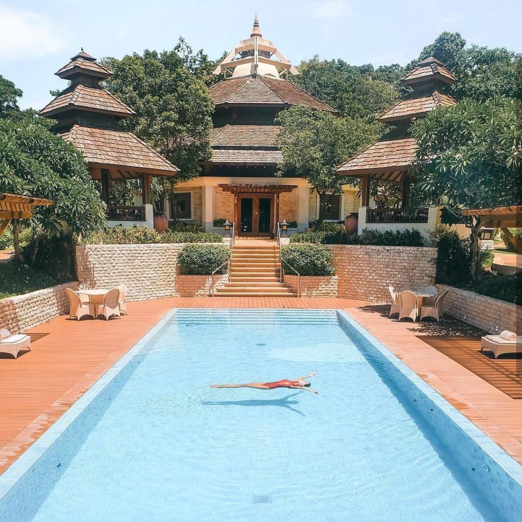 9 of the Best Hotel Swimming Pools in the Philippines