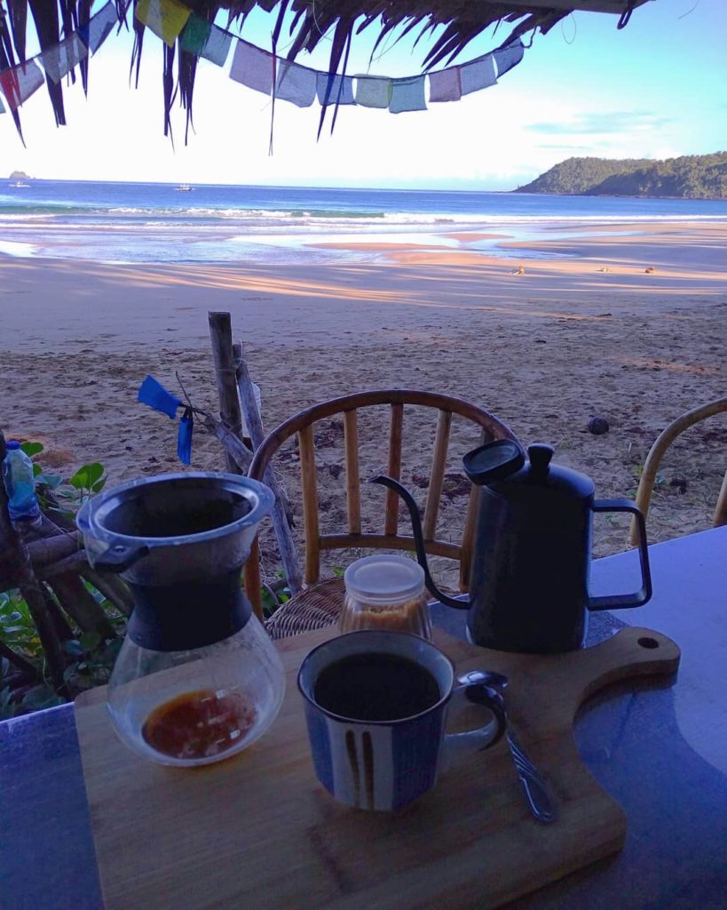 Check out This Eco-Friendly Surfer’s Café in Palawan